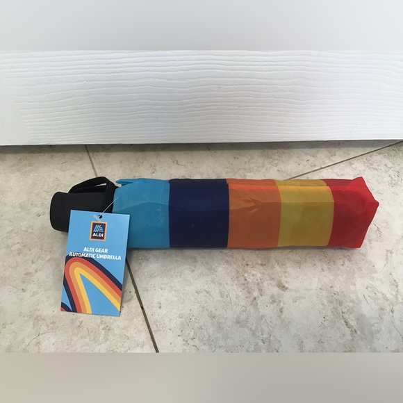 Aldi | Accessories | Aldi Swag Lightweight Pop Out Umbrella | Poshmark